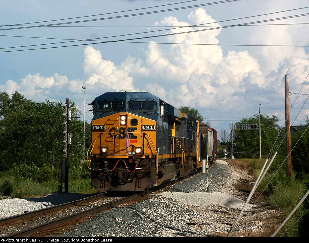 CSX 5458 leads Q335 west as a massive storm forms to the east